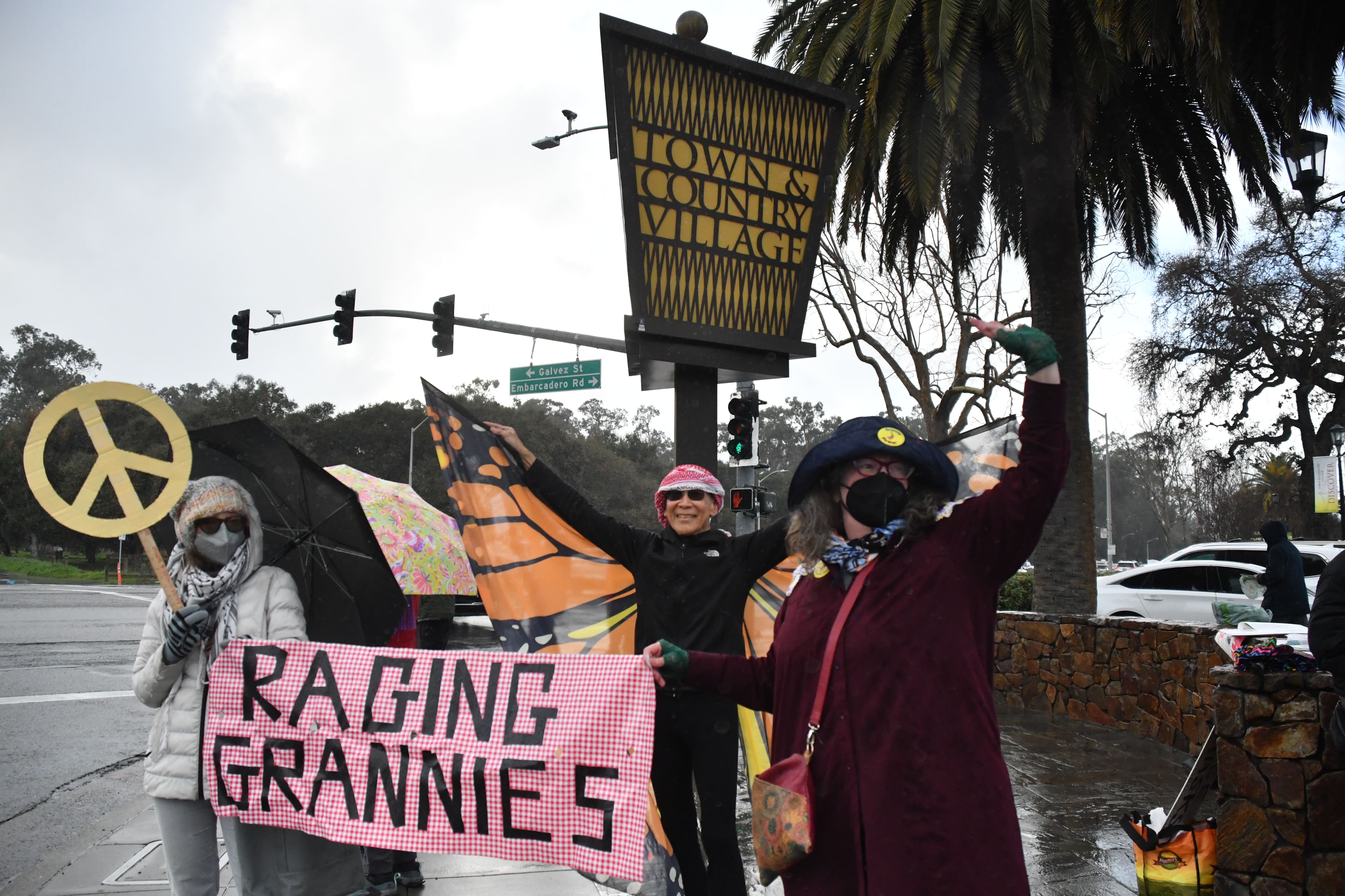 The Raging Grannies - M-A Chronicle